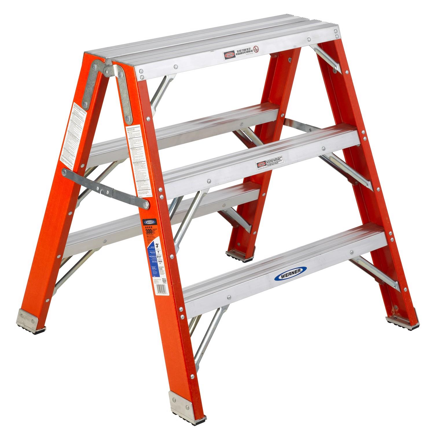 Werner 3 ft. H Fiberglass Platform Ladder Type IA 300 lb. capacity ...