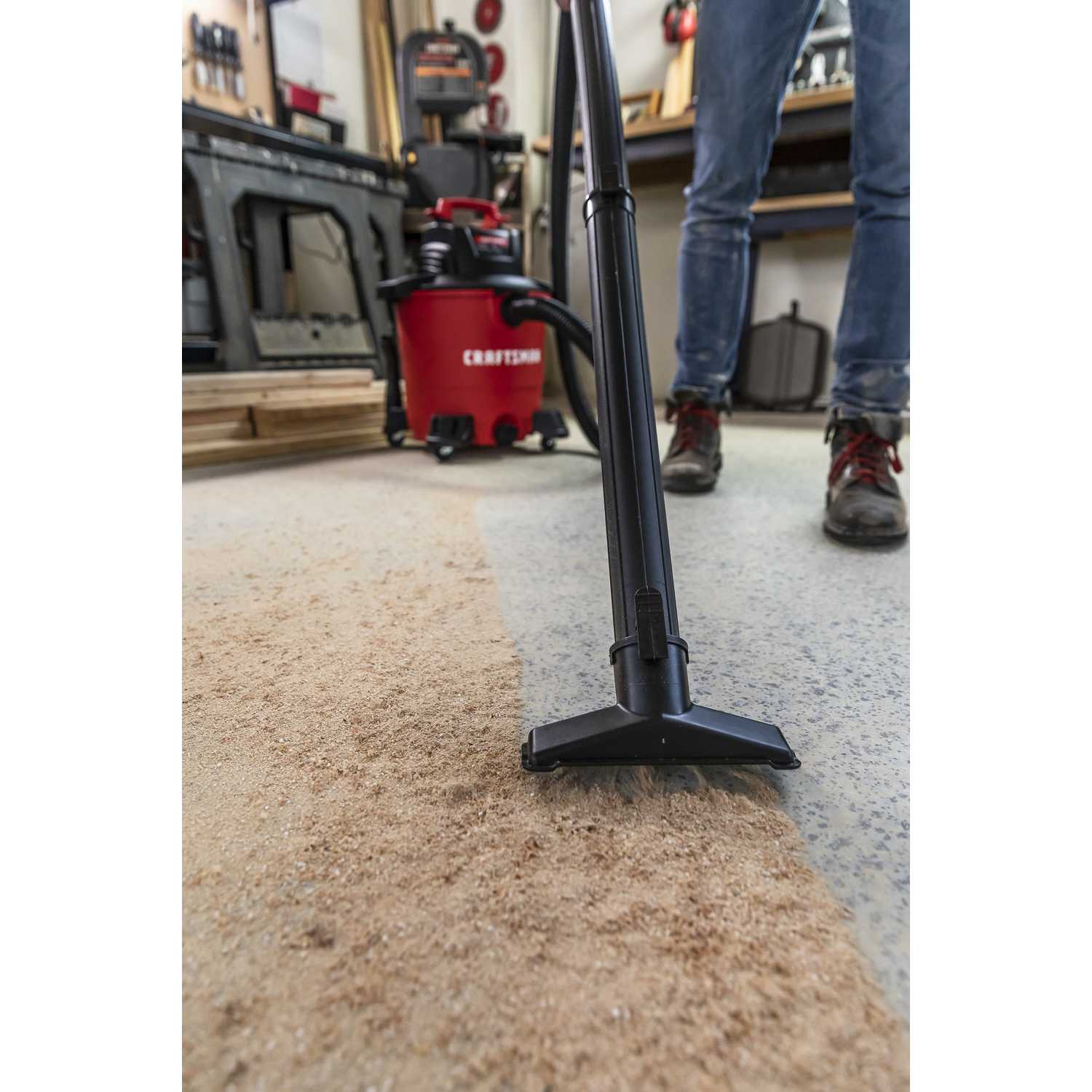 Craftsman 9 gal. Corded Wet/Dry Vacuum 8.3 amps 120 volt 4.25 hp Red 16 ...
