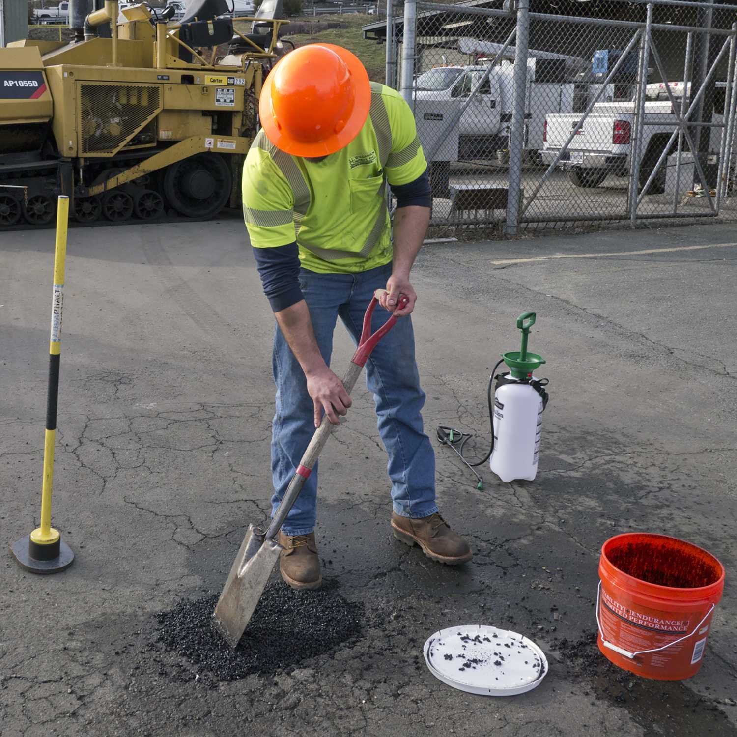 Aquaphalt 6.0 Black Water-Based Asphalt and Concrete Patch 3.5 gal ...