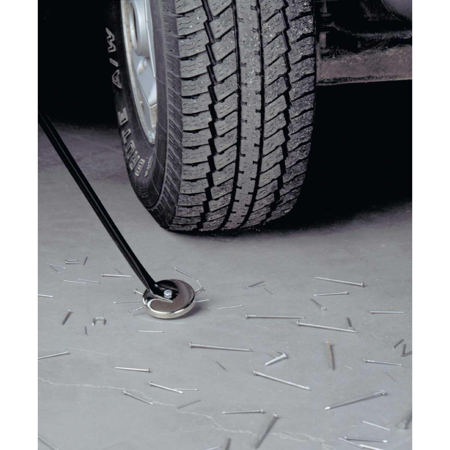 Master Magnetics Pick-Up Pal 37 in. Magnetic Pick-Up Tool 65 lb. pull ...