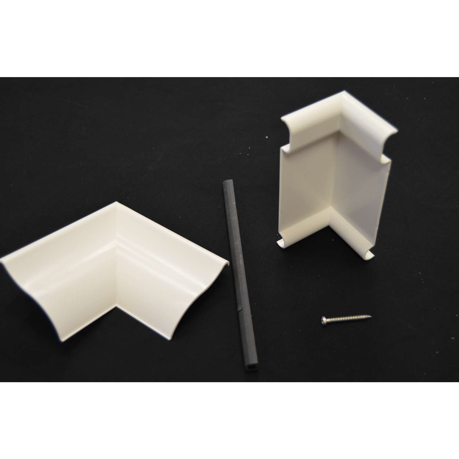 Plastx 3 in. H X 9 in. W White ABS Plastic Baseboard Inside Corner ...